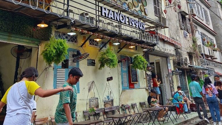 Hanoi Train Street Coffee - A comprehensive travel guide